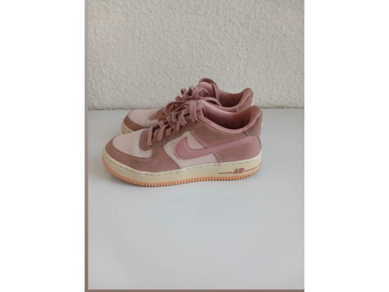 Nike Air Force 1 Low ženske patike 38