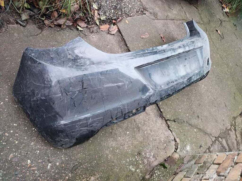 BRANIK ZA OPEL ASTRA J | Opel astra j zadnji branik sivi