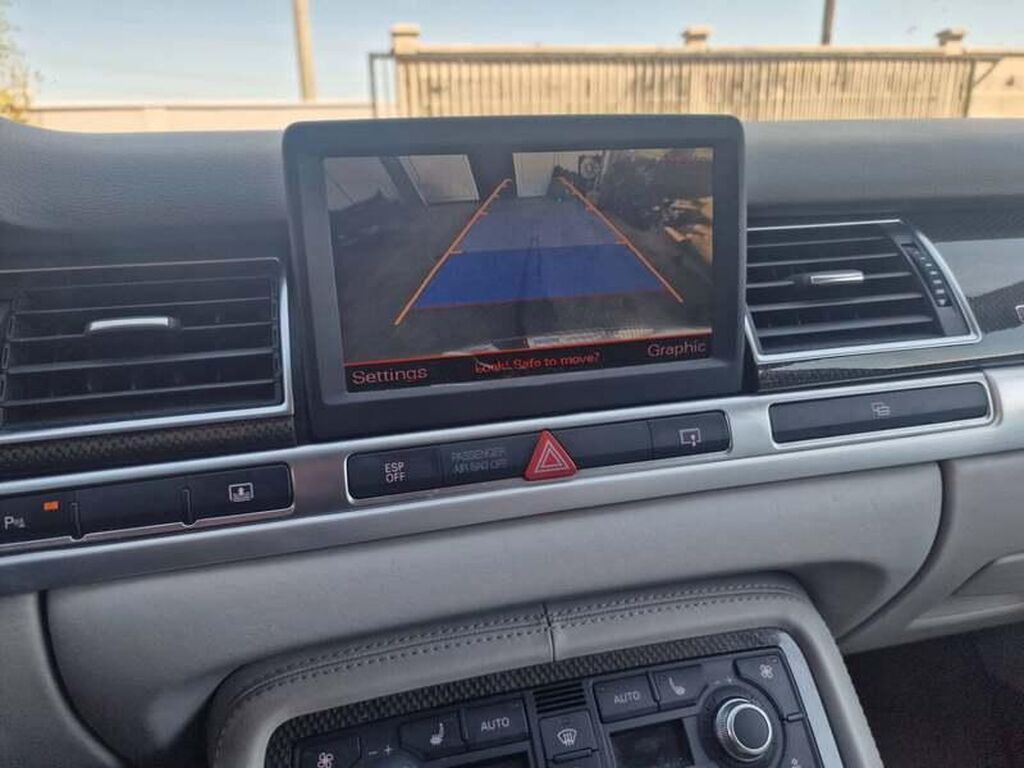 MONITOR MEDIJE SA KAMEROM ZA AUDI A8