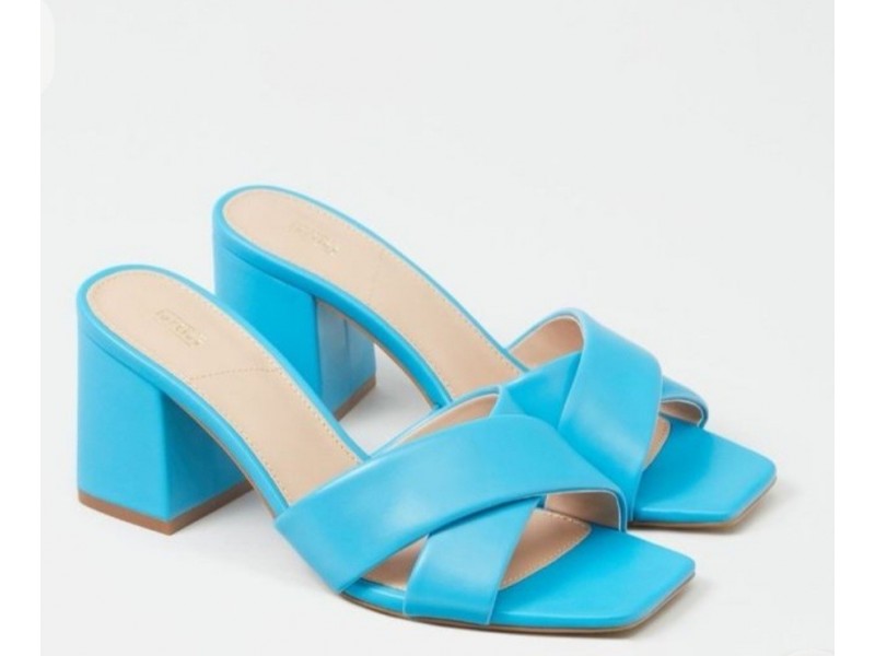 Lefties nove papuce br.38