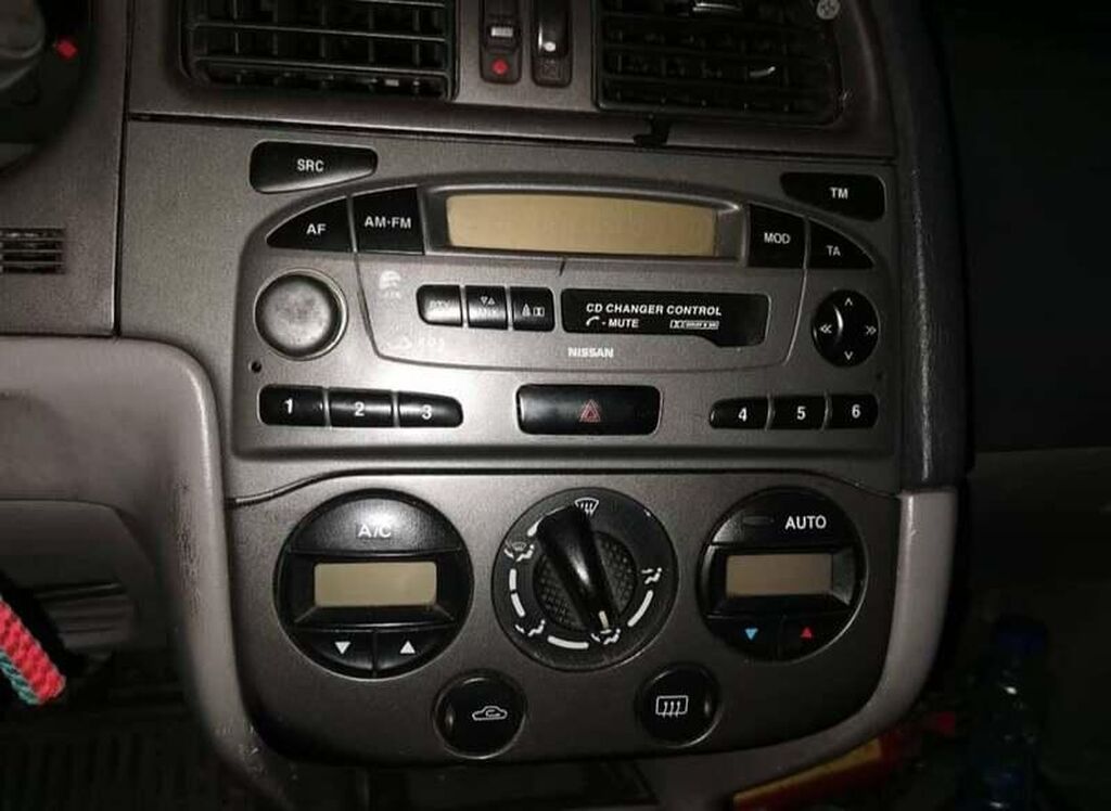 RADIO ZA NISSAN PRIMERA | nissan primera fabricki radio potpuno