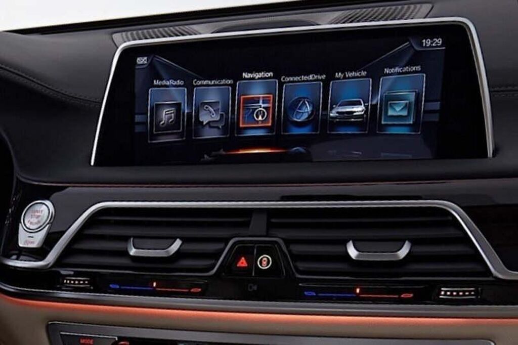 MULTIMEDIJA ZA BMW 750
