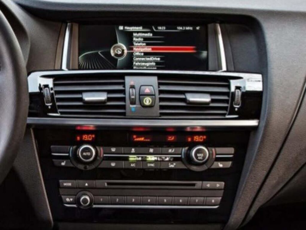RADIO / CD / DVD ZA BMW X3 | Od 2015 do 2017god