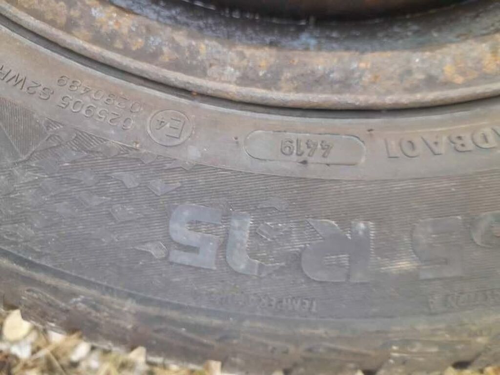 VREDESTEIN 185/65 R15 LETNJA | gume u odlicnom stanju