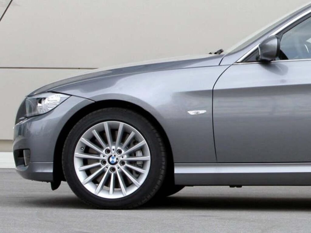 KRILA I BLATOBRANI ZA BMW 320 OD 2004. DO 2013. GOD