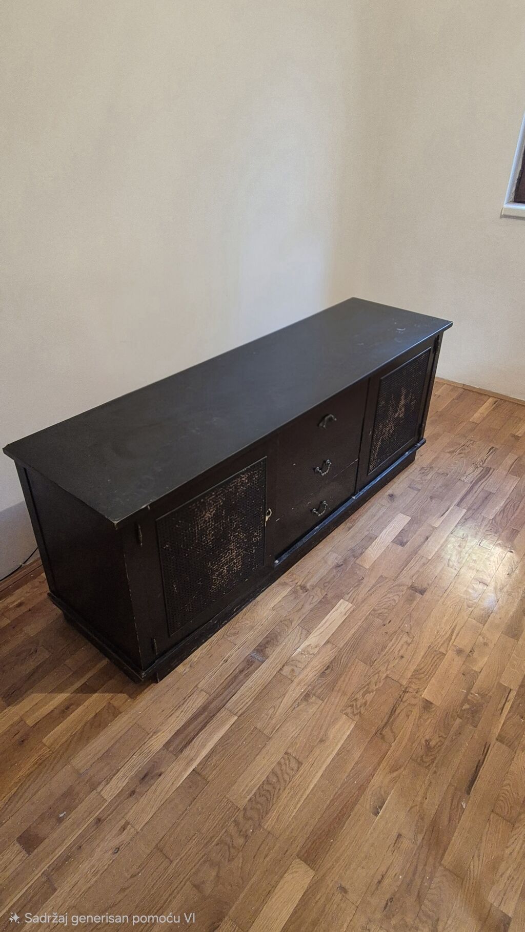 Set klasičnog drvenog nameštaja – crno drvo, pletena leđa, ravne