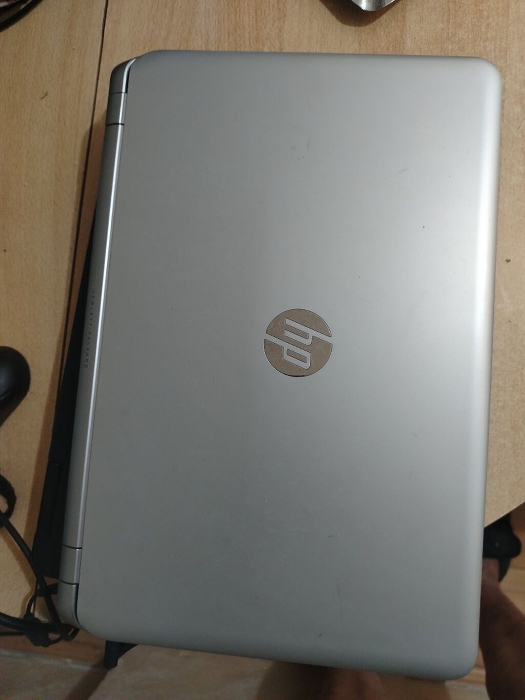 HP Pavilion 15 Notebook PC Ispravan,baterija ne drzi Procesor