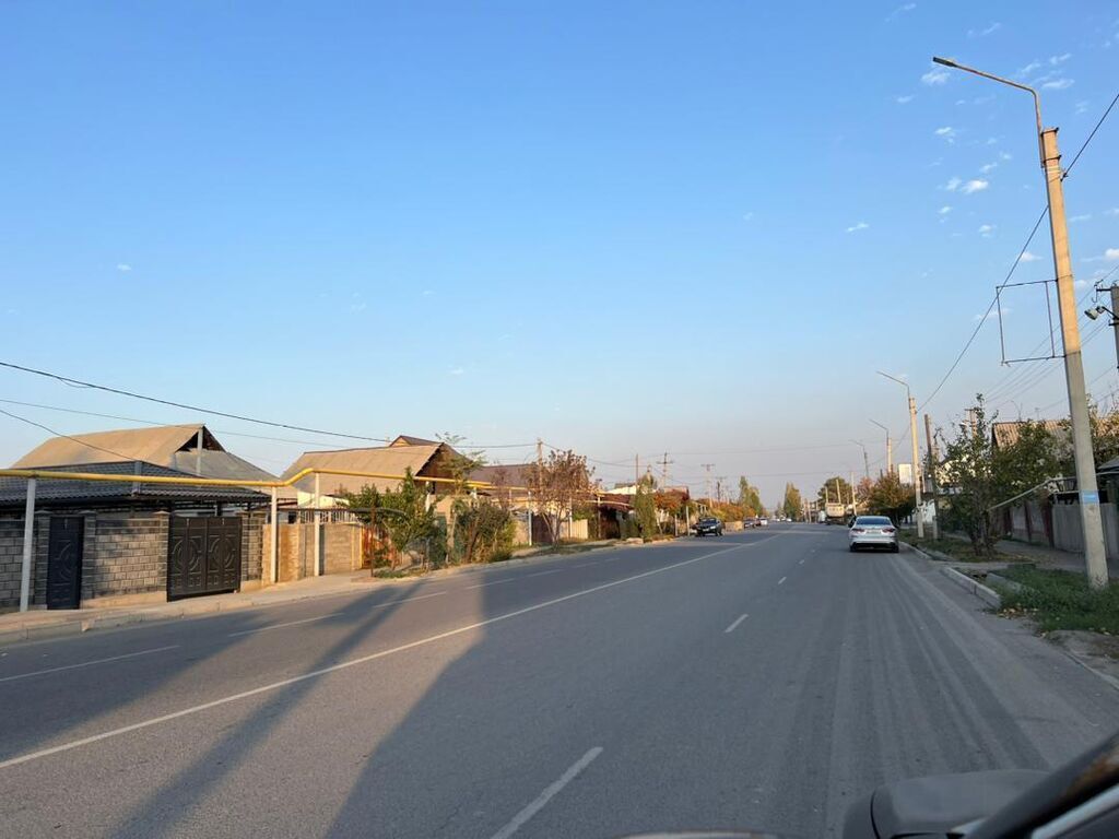 Građevinsko zemljište pored glavne ulice - Lokacija: uz široku