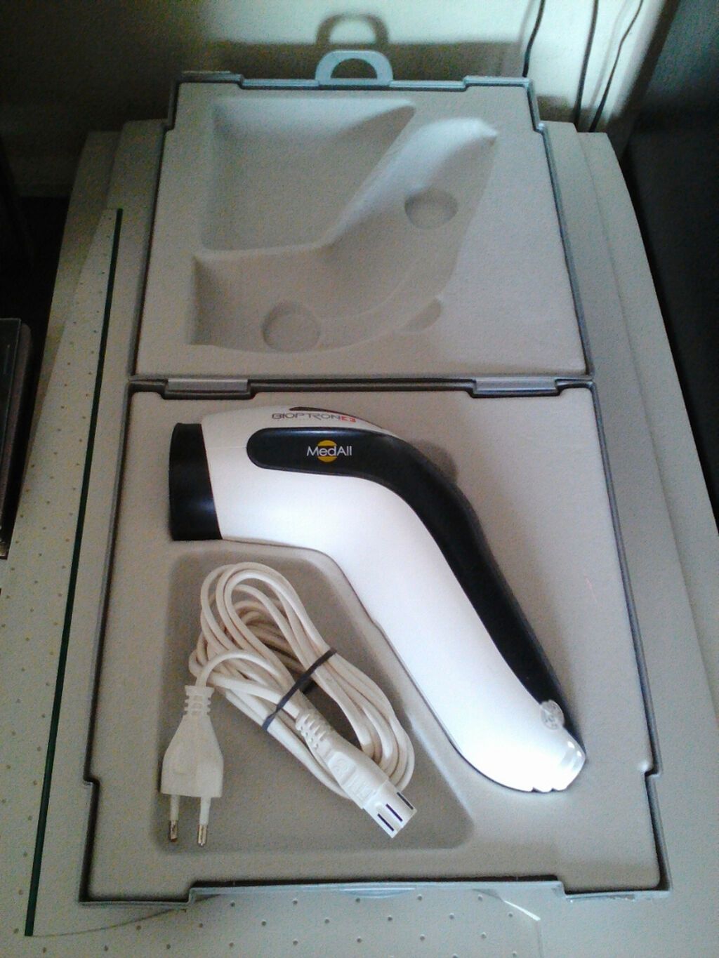 Bioptron lampa U GARANCIJI Aparat je vrlo malo korišćen, u