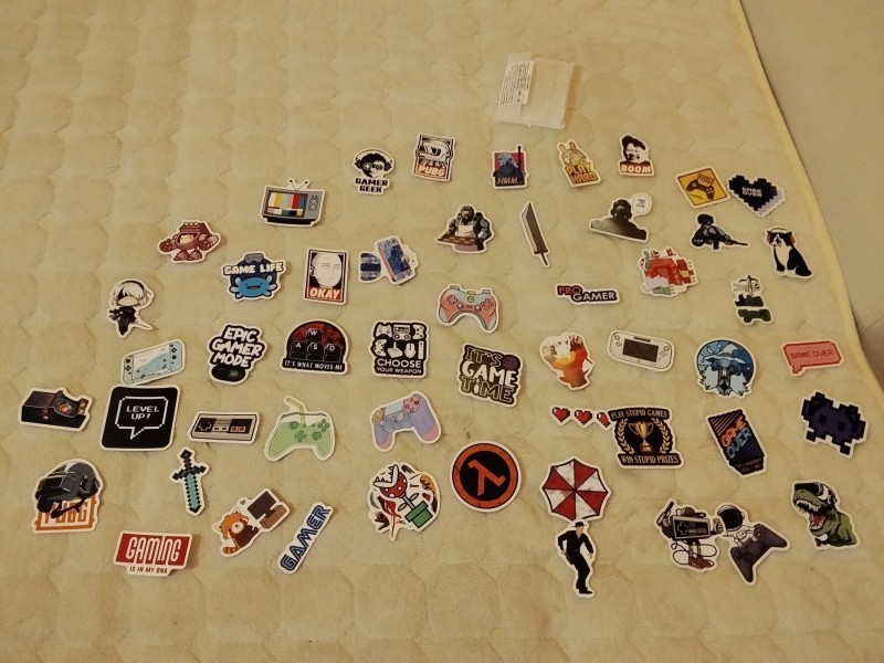 LOT OD 50 GAMER STICKERA