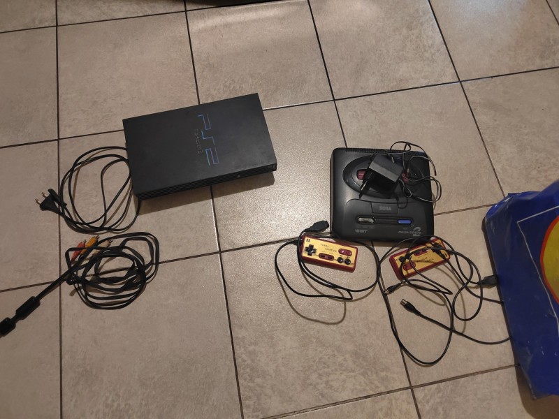 Sony 2 i Kineska konzola