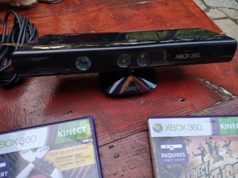 Kinect senzor xbox360 i dve kinect igrice