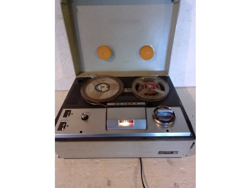 Magnetofon Marke Unitra