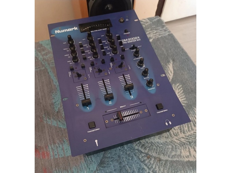 Numark DM 2002X Pro Master