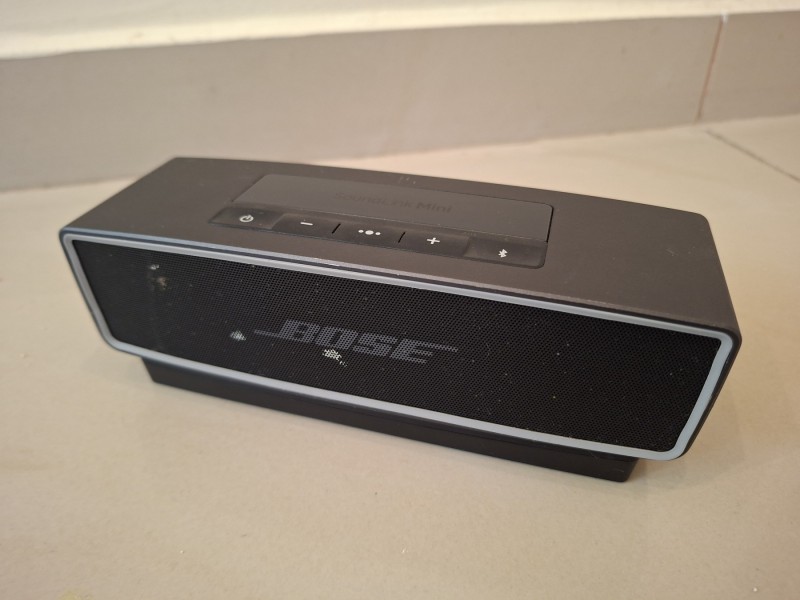 Bose soundlink mini 2 neispravan za delove
