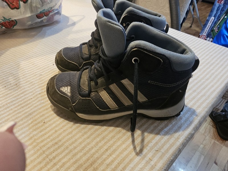 adidas patika cipela terex 33