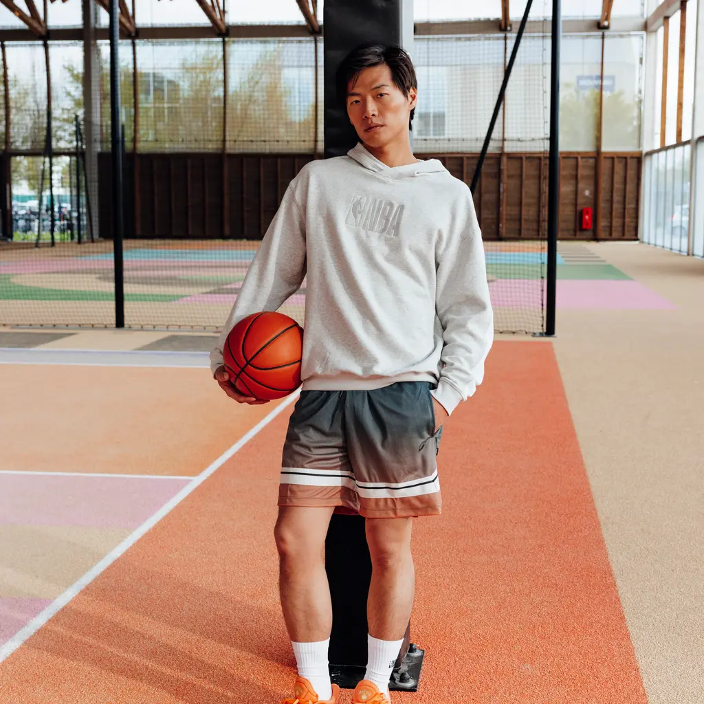Univerzalni šorts za košarku SH 900 NBA