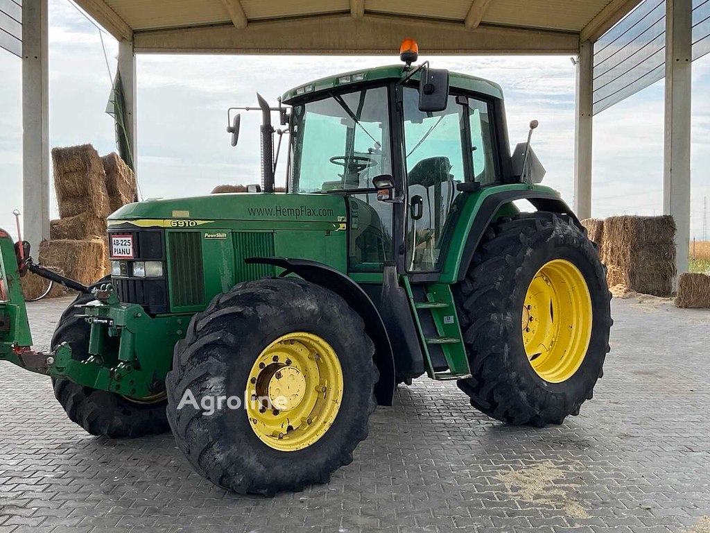 Prodaje se John Deere 6910 traktor točkaš na aukciji