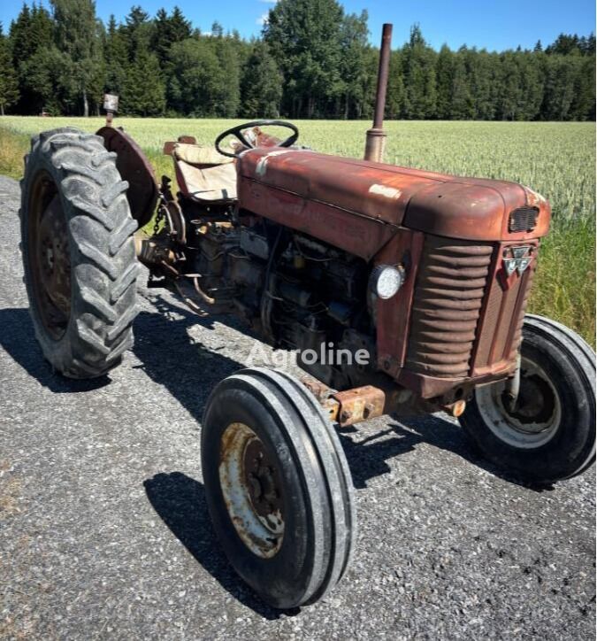 Prodaje se Massey Ferguson 65 traktor traktor točkaš na aukciji