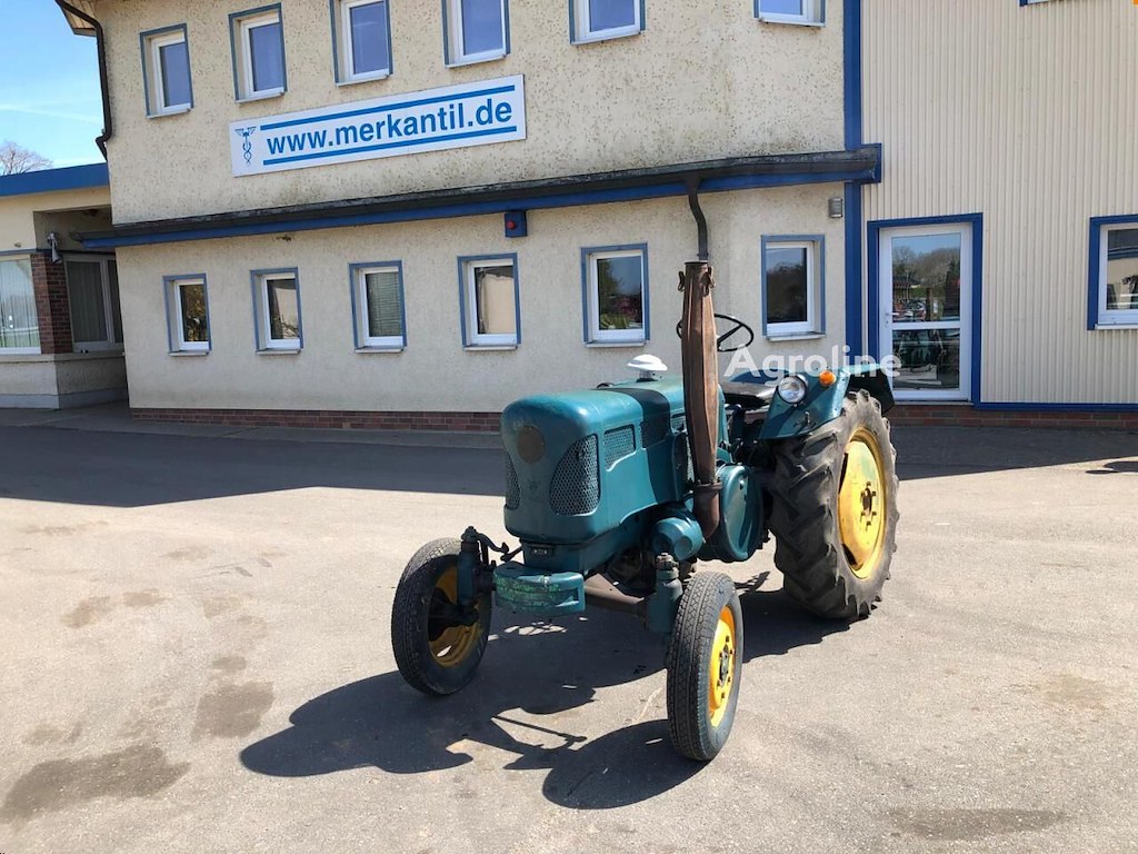 John Deere D3016 mini traktor
