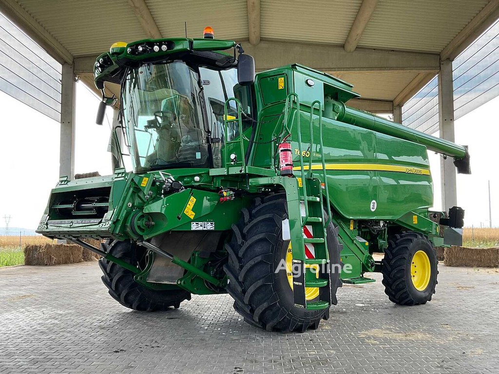 Prodaje se John Deere T660i kombajn za žito na aukciji