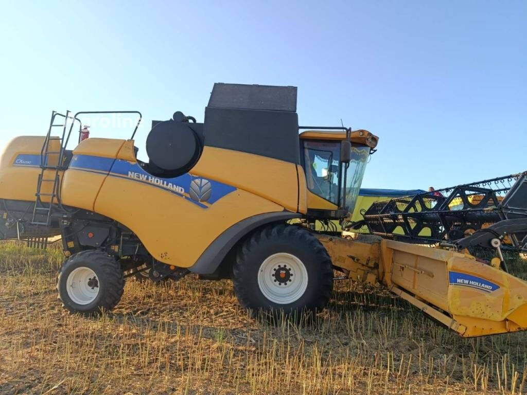New Holland CX6090 kombajn za žito