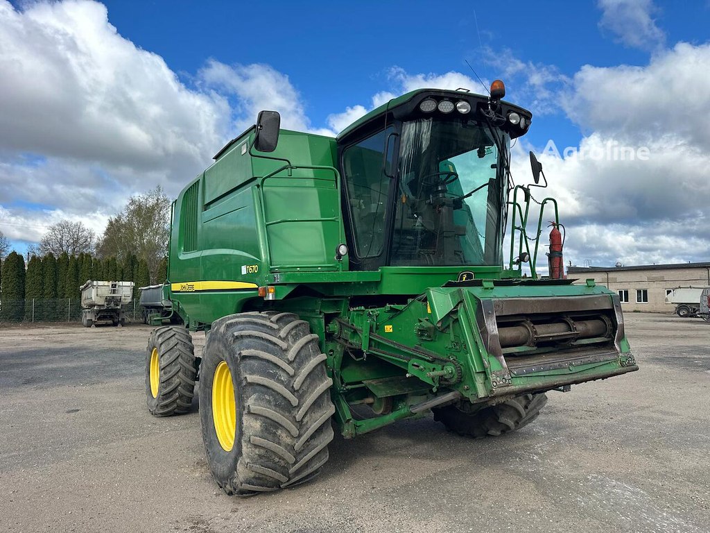 John Deere T670 kombajn za žito