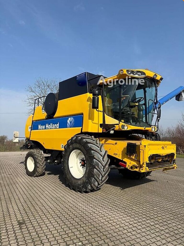 New Holland CS 8060 kombajn za žito