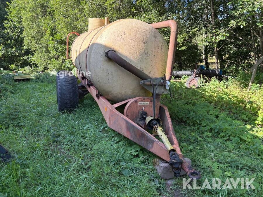 Prodaje se Star Gödselspridare Star 8000 liter rasipač stajnjaka na aukciji