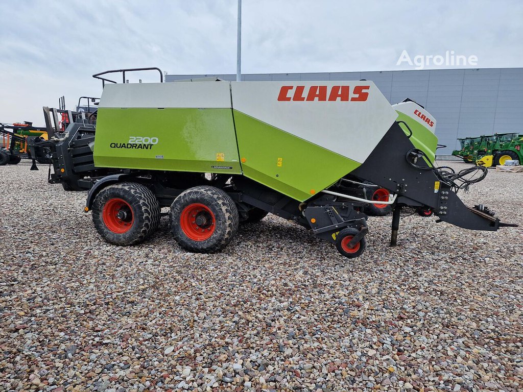 Claas QUADRANT 2200 756D balirka za četvrtaste bale