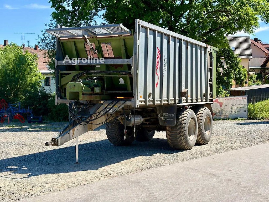 Prodaje se Fliegl Gigant ASW 268 traktorsku prikolicu na aukciji