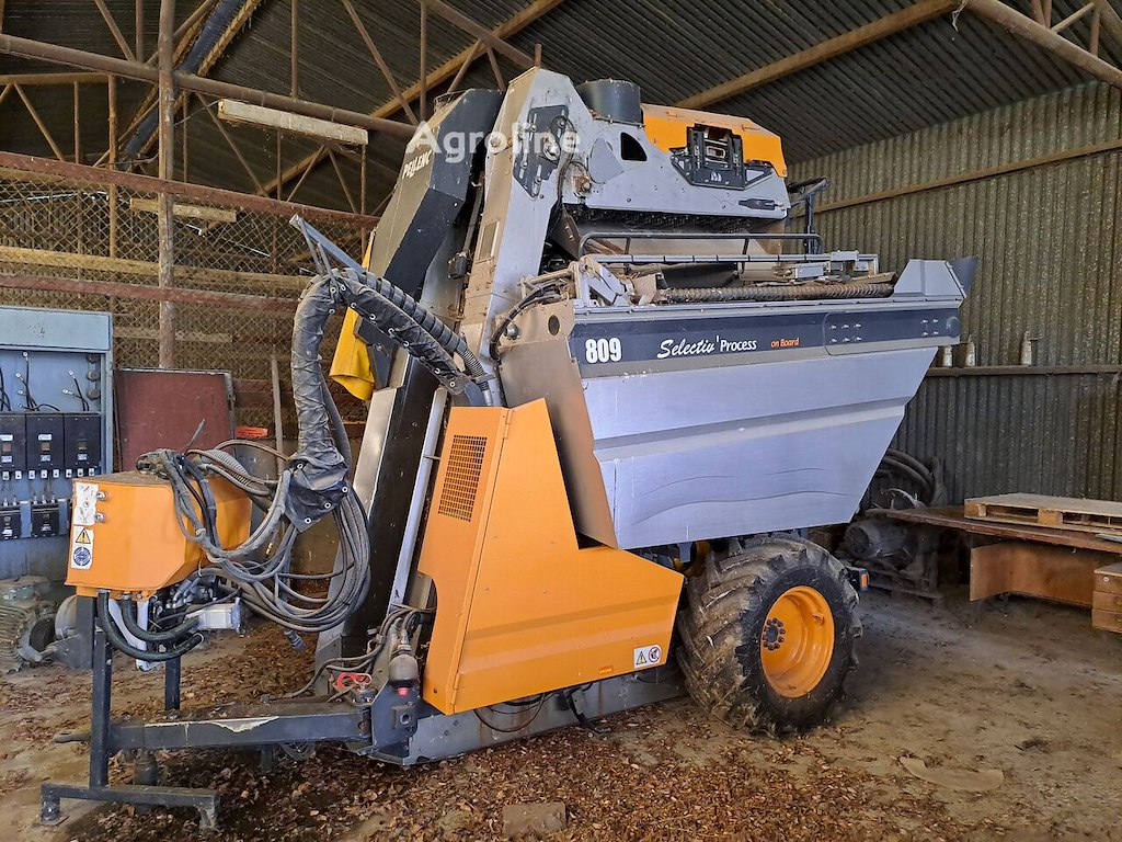 Pellenc 8090 SP vučeni kombajn za grožđe