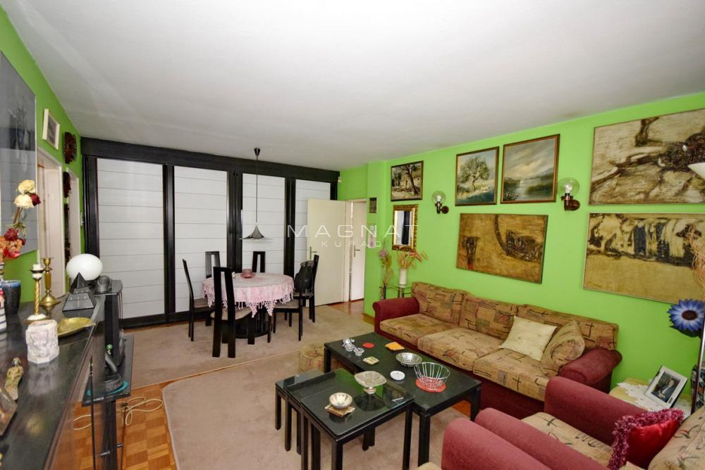 Studentska, Trosoban stan na prodaju, 77m2, 239.000€