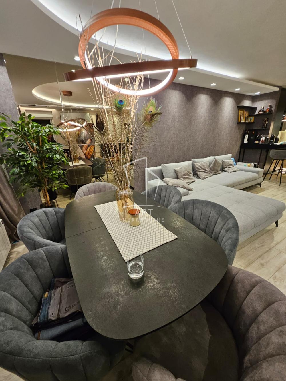Uroša Martinovića, Dvosoban stan za izdavanje, 62m2, 1.200€