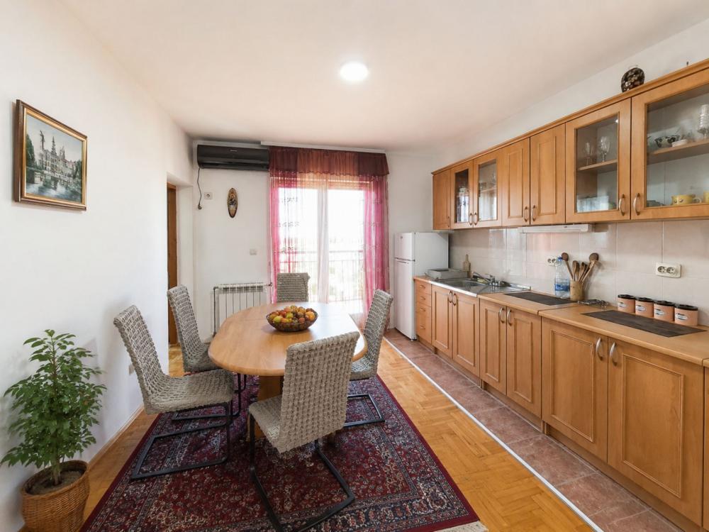 Pera Ćetkovića, Dvosoban stan za izdavanje, 55m2, 400€