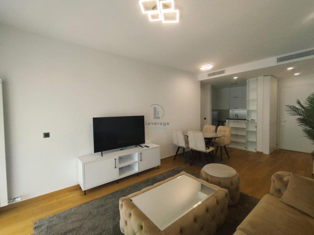 Dvoiposoban stan za izdavanje, 74m2, 1.900€
