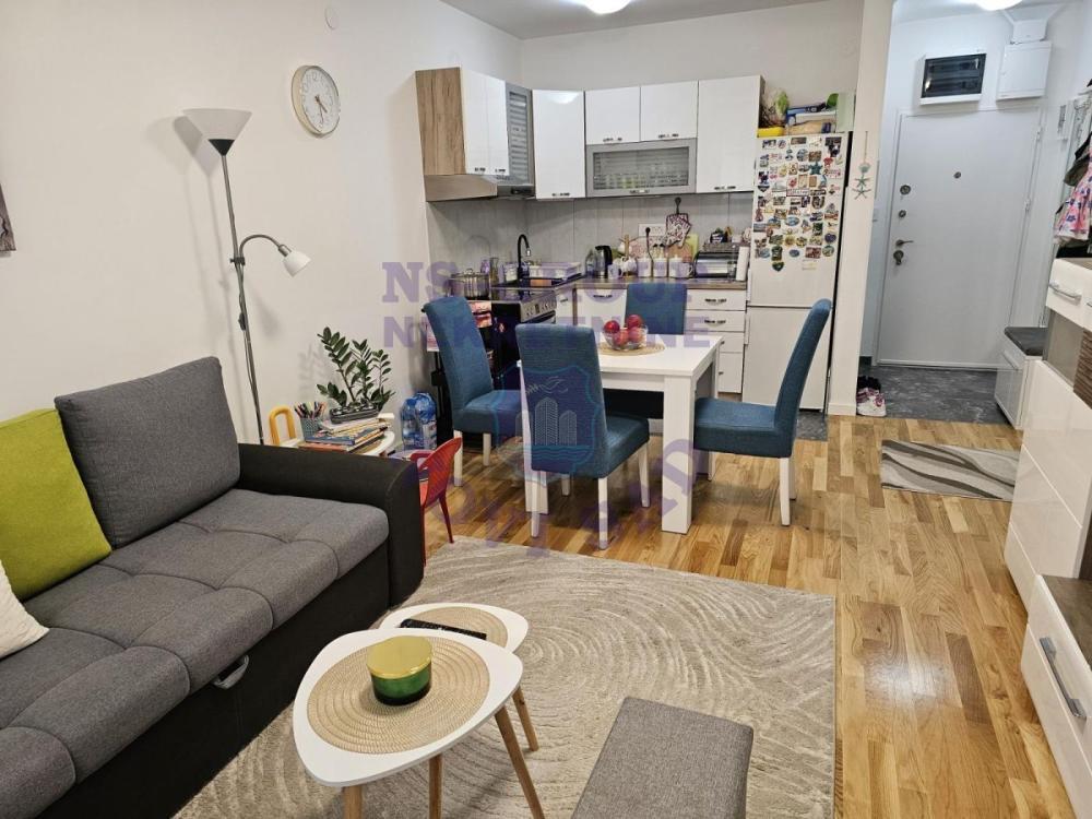 Trosoban stan na prodaju, 49m2, 113.300€