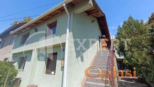 Dve kuće, 4 stambene jedinice, 162m2, Hisar