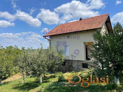 Odlična kuća u Ledincima