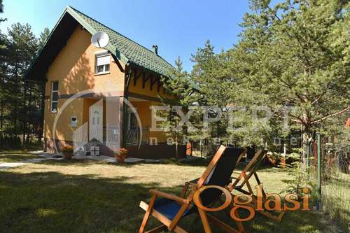 Prelepa Vila na Zlatiboru, naselje Dobroselica, 105m2+ 21m2, plac 4ara