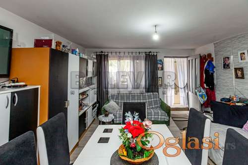 Kuća na Mramorskom brdu, prizemlje i sprat, 104 m2, plac 406 m2