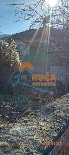 Fina porodična kuća, 80m2, pr+1, plac 366m2, sa celokupnim imanjem od 3.7ha, Krastavče