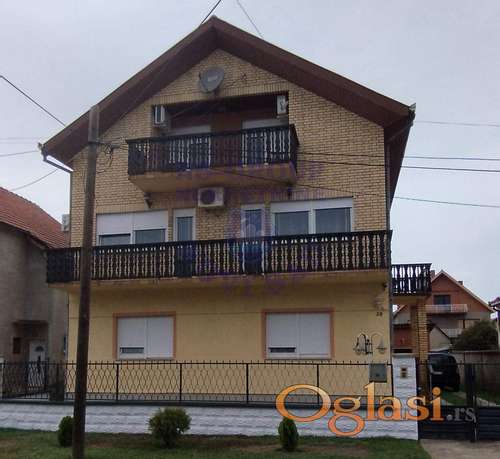 TROETAŽNA KUĆA SA PODRUMOM, POMOĆNI OBJEKTI, CENTAR VETERNIKA
