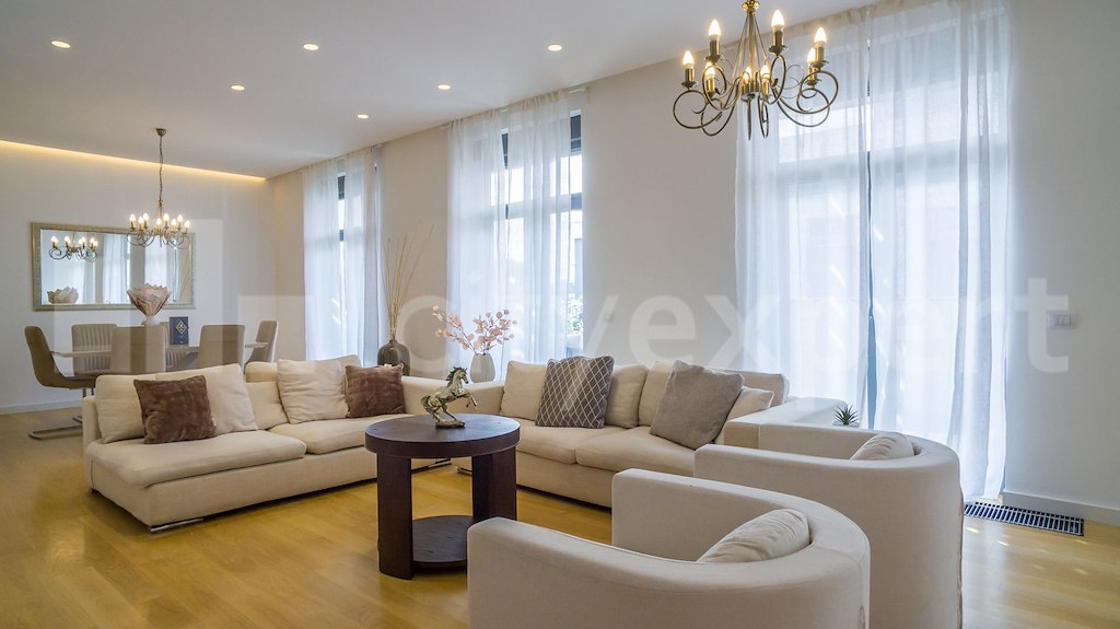 Stan za izdavanje BEZ PROVIZIJE: Trosoban, 205m², Omladinskih brigada, Novi Beograd - 3600€