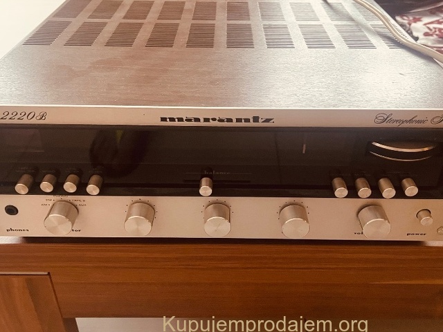 Marantz Model 2220B