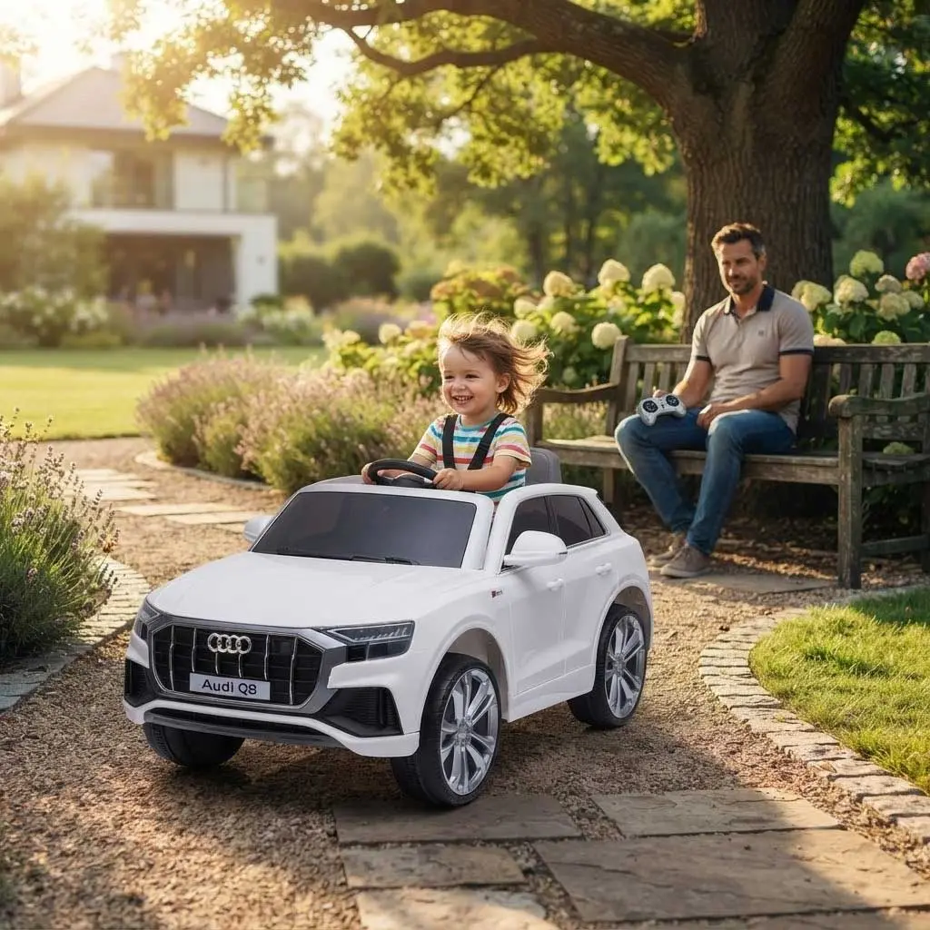Dečiji auto na akumulator sa daljinskim upravljanjem Audi Q8 Beli