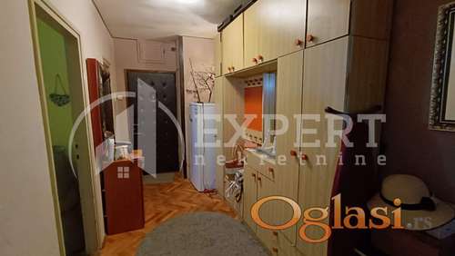 Centar, trosoban stan, 63 m2, II sprat