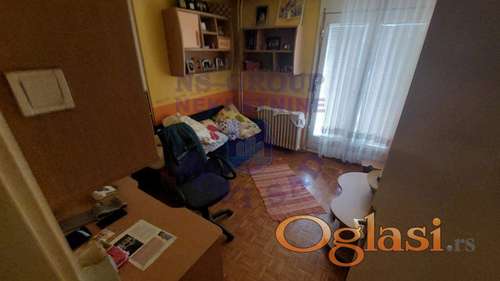 Trosoban stan na Novom Naselju!