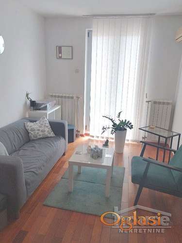 STAN - NOVI SAD - BULEVAR - 28m2 - 109000 evra