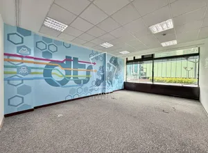 Izdavanje Lokal - Beograd, Novi Beograd: Ušće - Gazela - Staro Sajmište